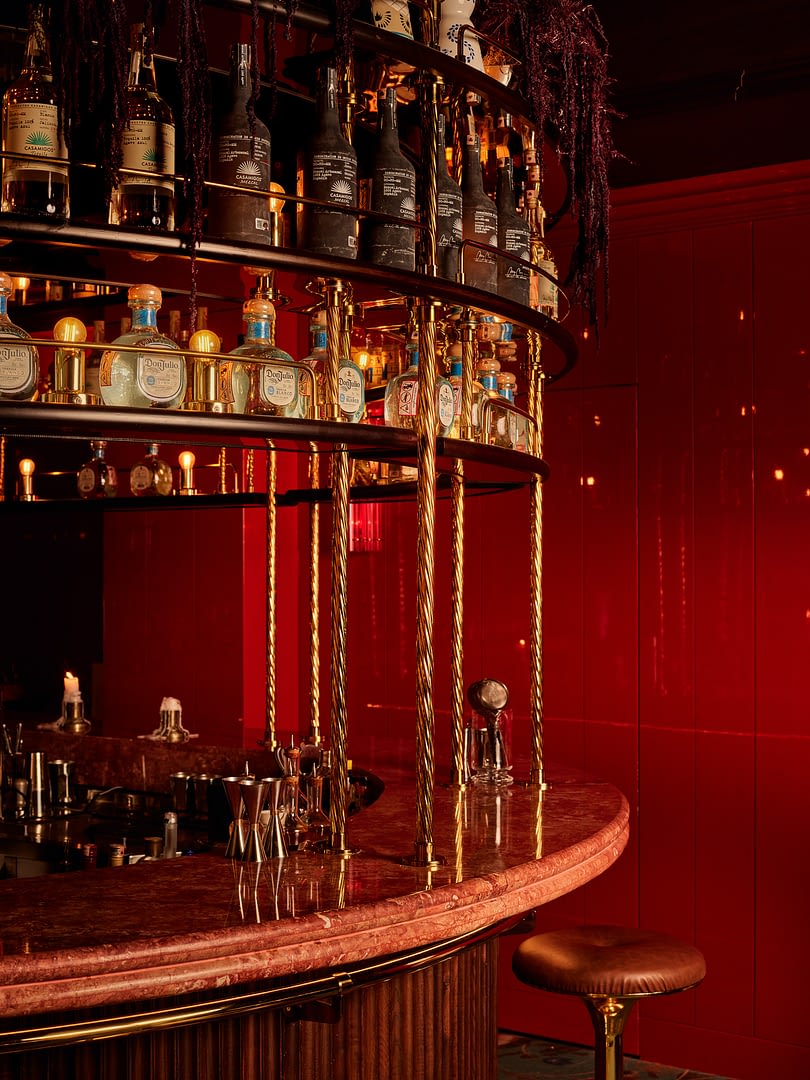 Pantheon - naif design